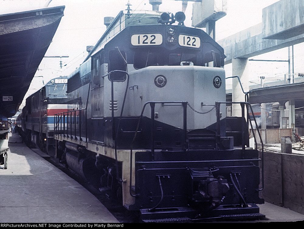 RF&P 122 About to Assist the Palmetto South